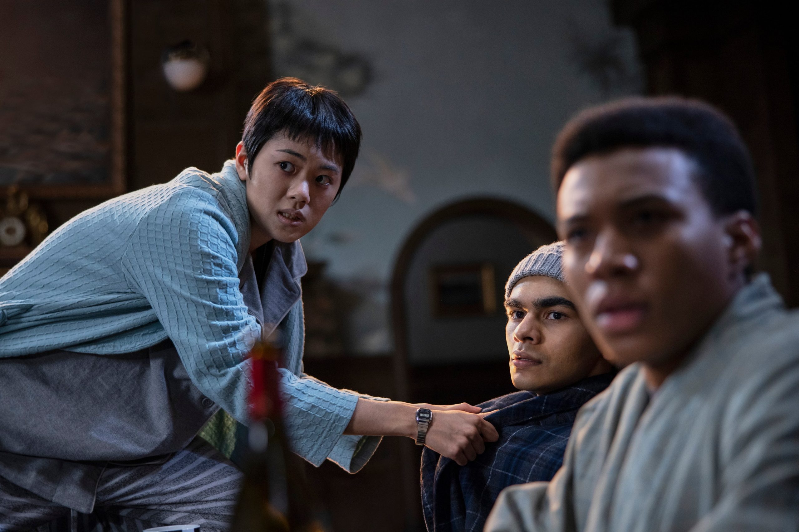 First images of 'The Midnight Club' show spooked-out cast of the ...
