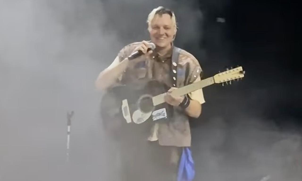 Arcade Fire covered U2's 'With or Without You' at their Dublin gig last ...