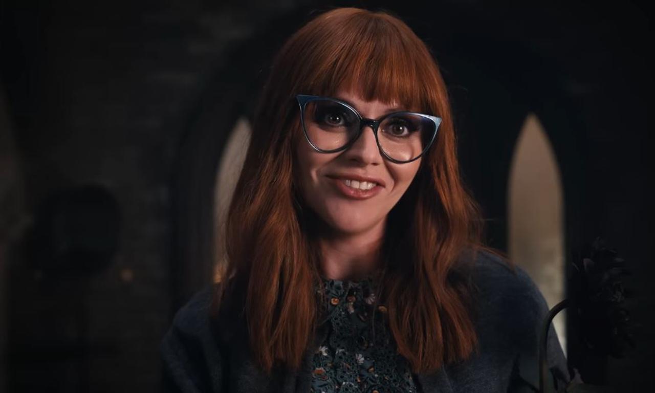 Christina Ricci makes her return in the full trailer for 'Wednesday'