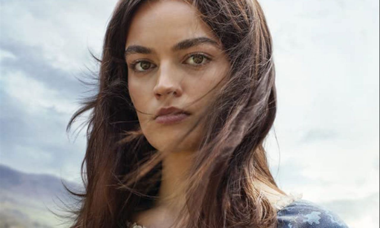 'Emily' is a swirling, gothic romance worthy of its subject - Cinema ...